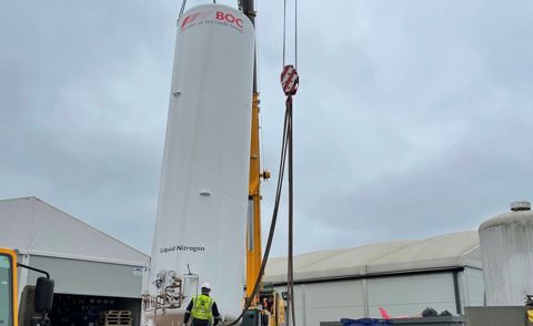 BOC & Ainscough install new Liquid Nitrogen tank - Burnetts